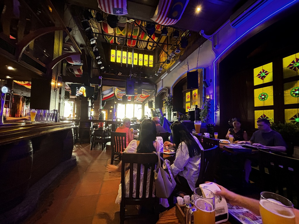 【パタヤ レストラン】HOPS BREWHOUSE PATTAYA（ホップス ブリューハウス パタヤ）はクラフトビール・生ハム・石窯ピザが絶品 ...